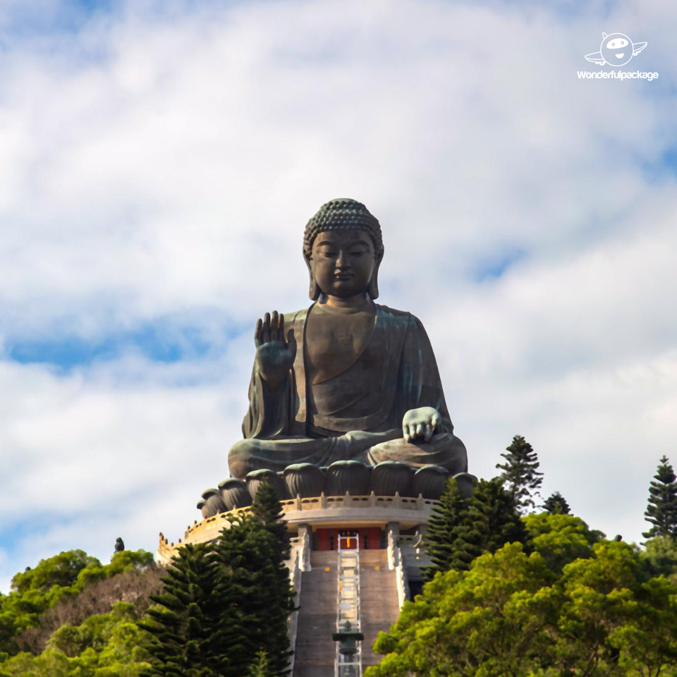 วัดพระใหญ่แห่งเกาะลันเตา Polin Monastery